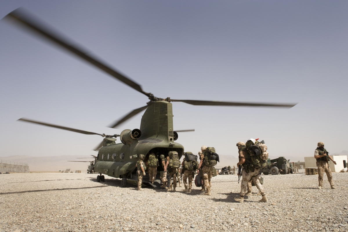 De metamorfose van de Koninklijke Luchtmacht 1988-2013 | Militaire ...